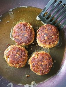Easy Chicken Cakes Recipe - Savory Spin