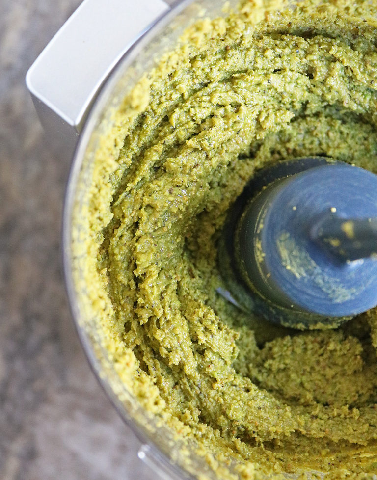 2-ingredient Pistachio Butter Recipe (Homemade)
